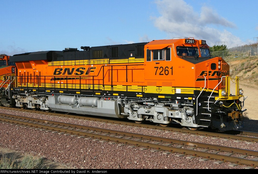 BNSF 7261